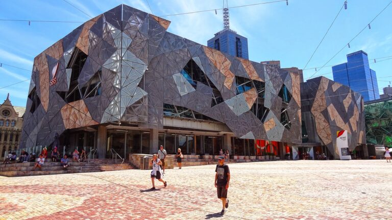 Quảng trường liên bang Federation - Trái tim Melbourne - Saco Travel